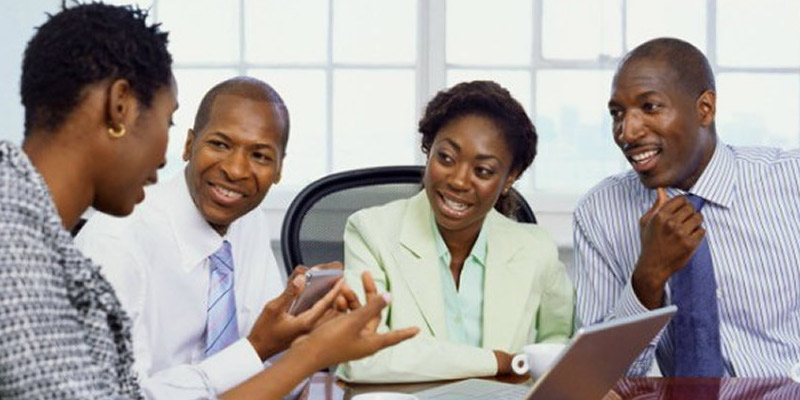 10 Types Of Nigerian Co-Workers During Lunch Break | Zikoko!