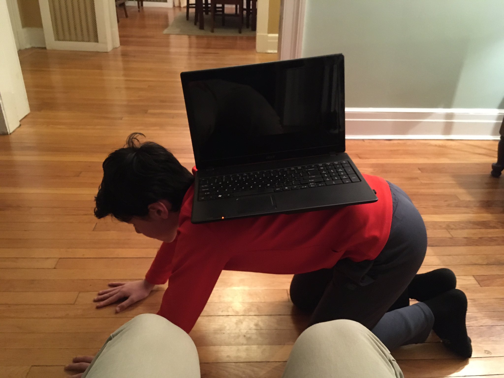 10 of the Funniest Work From Home Setups You'll See Today | Zikoko!