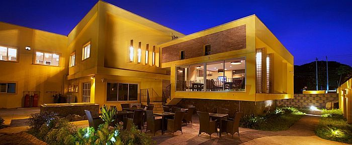 Restaurants in VI: Seven Spots to Visit on a ₦15K Budget | Zikoko!